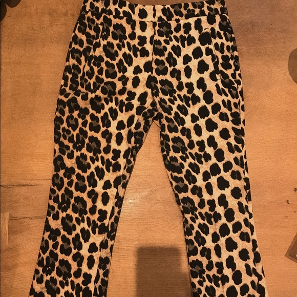 Zara | Pants & Jumpsuits | Zara Leopard Print Cropped Pants | Poshmark